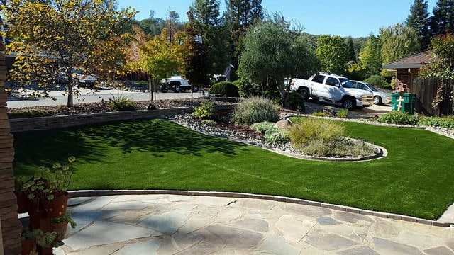 The Benefits of Using Artificial Grass for Your Landscaping